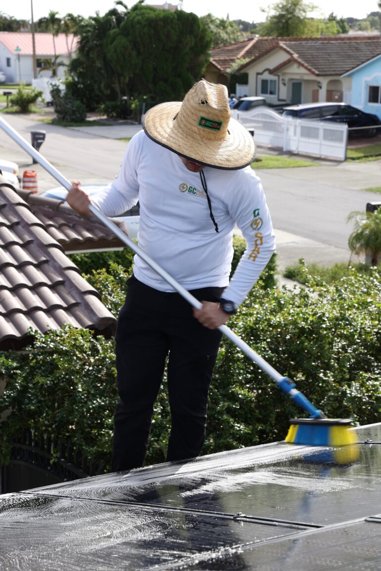 Mantenimiento De Paneles Solares Florida: Checklist Mensual Pro